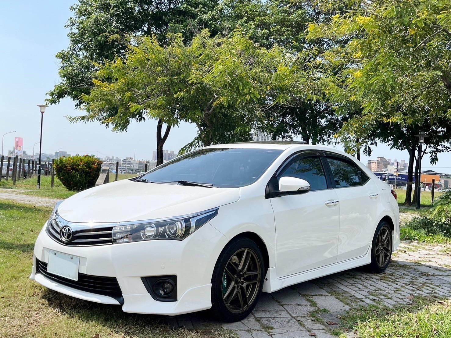 TOYOTA Corolla Altis Z (11代) 2014年 中古車(二手車) 42.8萬 - 麥卡斯車業 - abc好車網
